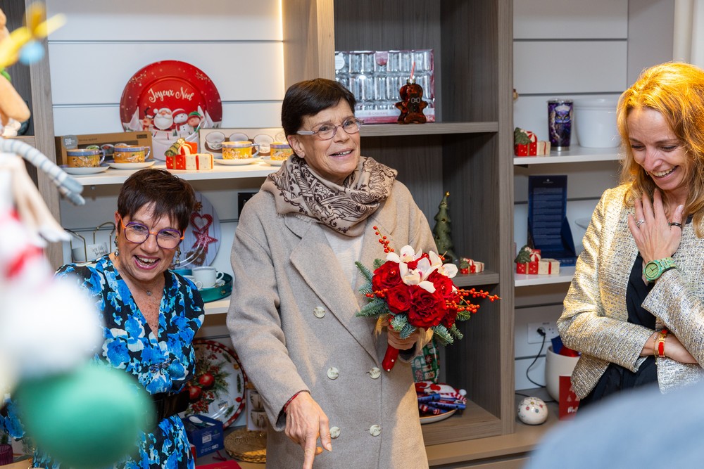 La Princesse Stéphanie au Cap Fleuri pour Noël - Croix-Rouge monégasque